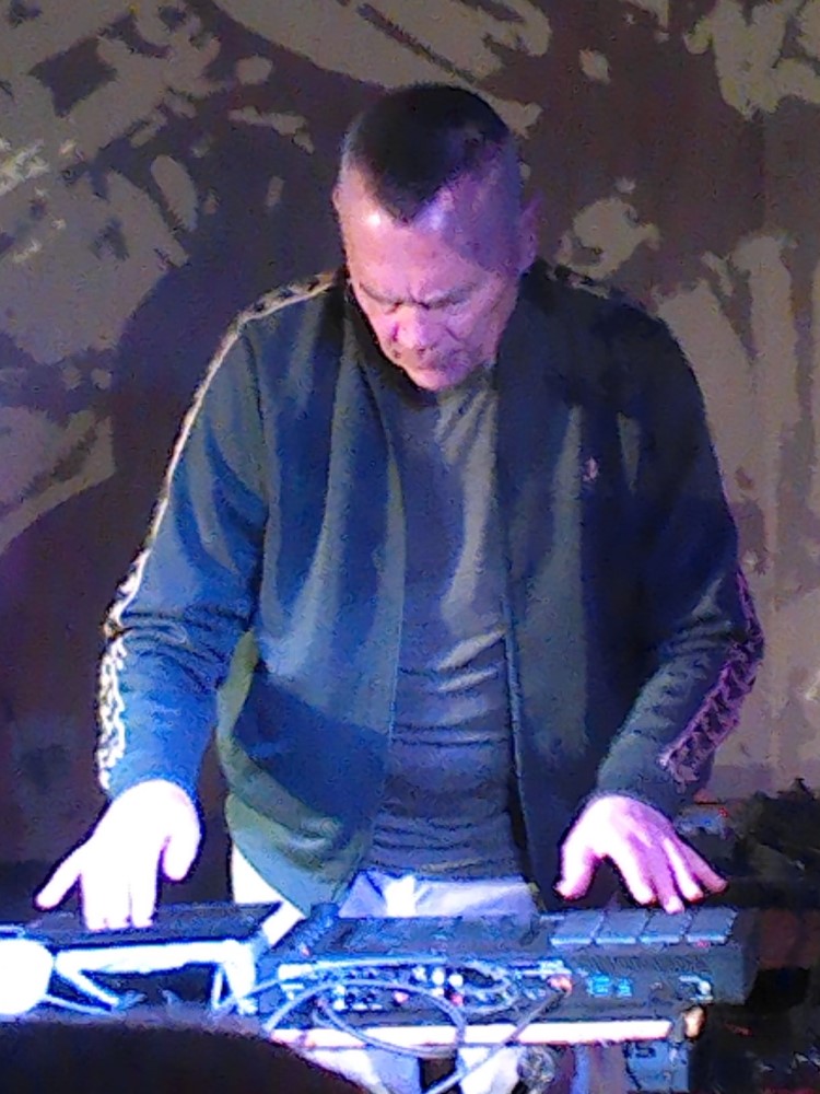 Spirit of Gravity – Making experimental music a threat again since 2001